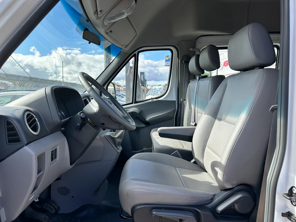 JAC SUNRAY MINIBUS 14 PASAJEROS + CONDUCTOR ABS 0KM 2026 - Grupo Fiancar