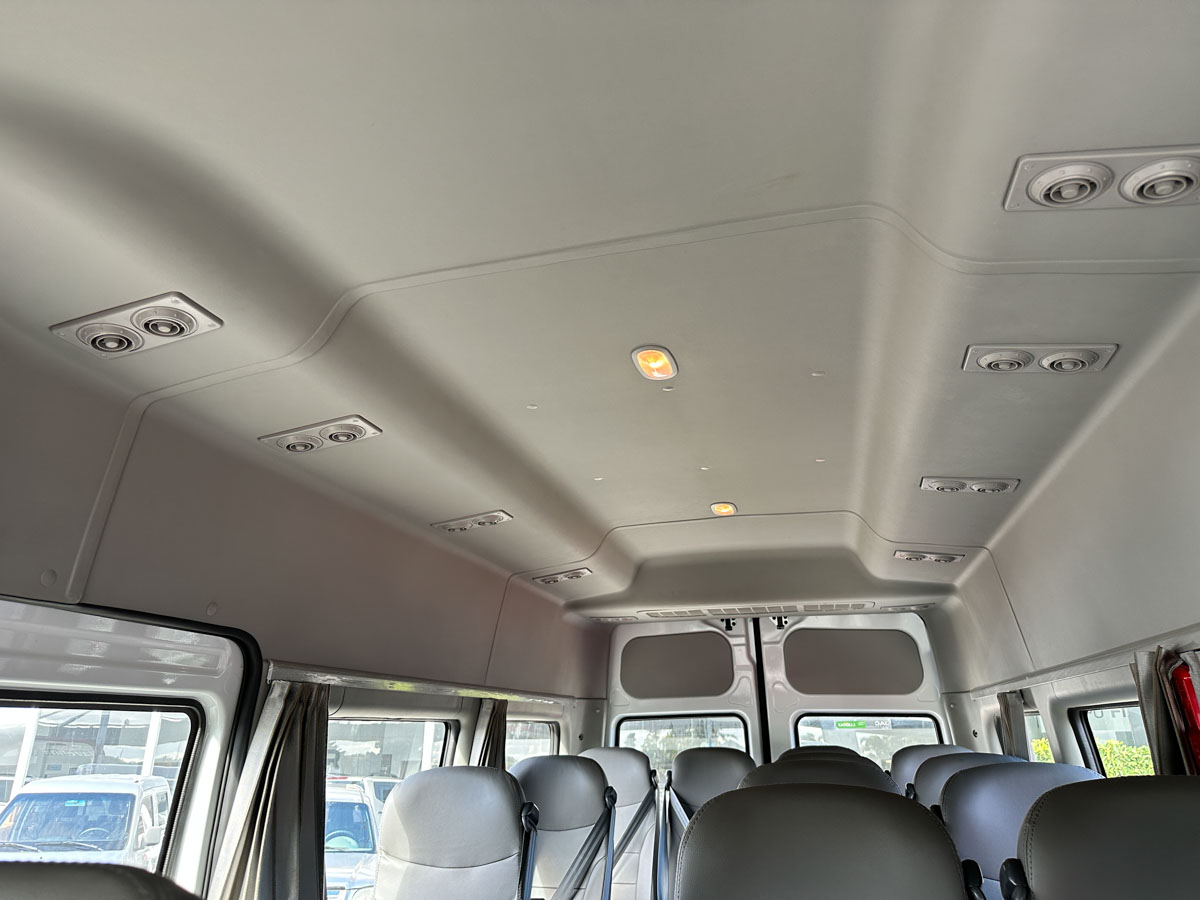 JAC SUNRAY MINIBUS 14 PASAJEROS + CONDUCTOR ABS 0KM 2026 - Grupo Fiancar