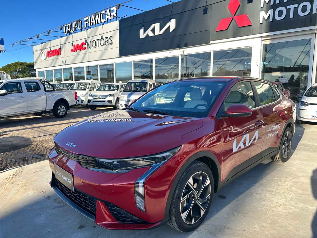 KIA K3 ALL NEW GT LINE SEDAN AT6 0KM 2026 - Grupo Fiancar