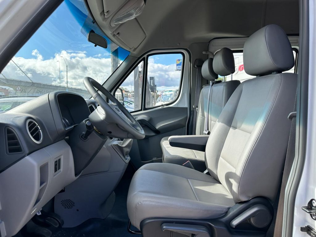 JAC SUNRAY MINIBUS 14 PASAJEROS + CONDUCTOR ABS 0KM 2026 - Grupo Fiancar